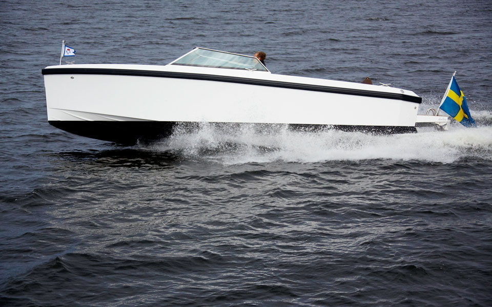 Zipwake - Providing comfort and safety - Delta 26 Open