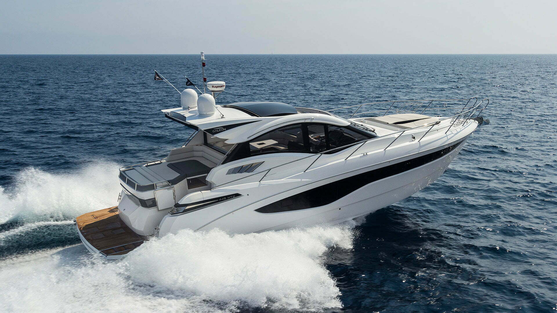 Zipwake - Interceptors - Galeon 485 HTS